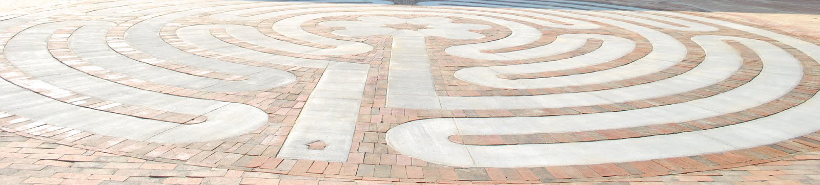 brick and stone maze – collabyrinth